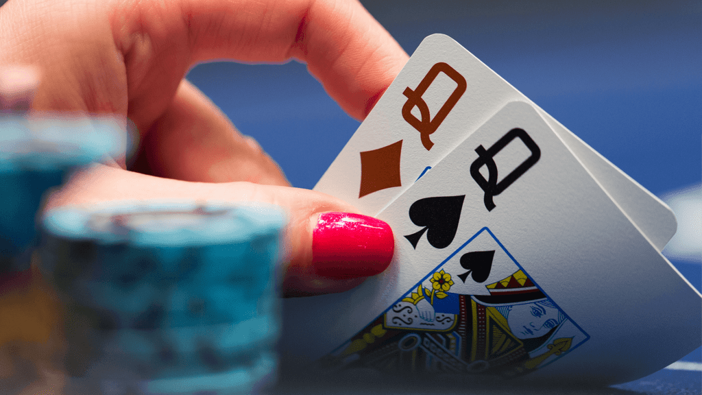 3 Common Ways of Evaluating Poker Hands