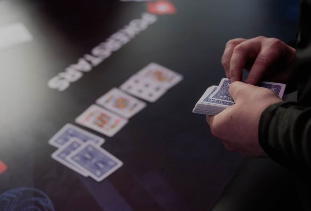 How to Play with 20 Big Blinds - PokerStars Learn
